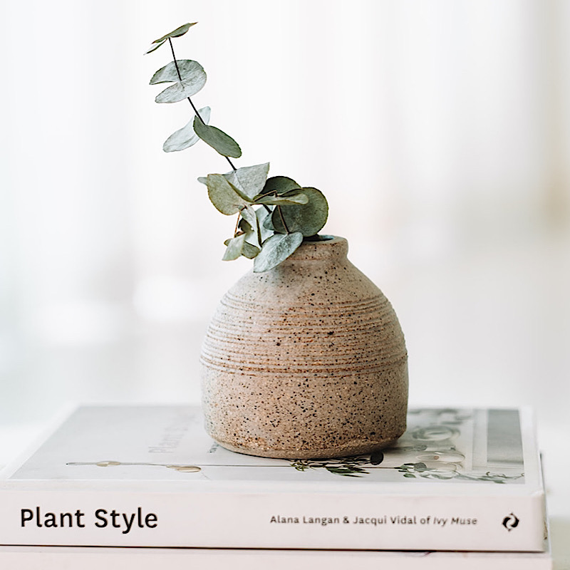 Rustic bud vase ceramic locally handcrafted - Tres Noosa